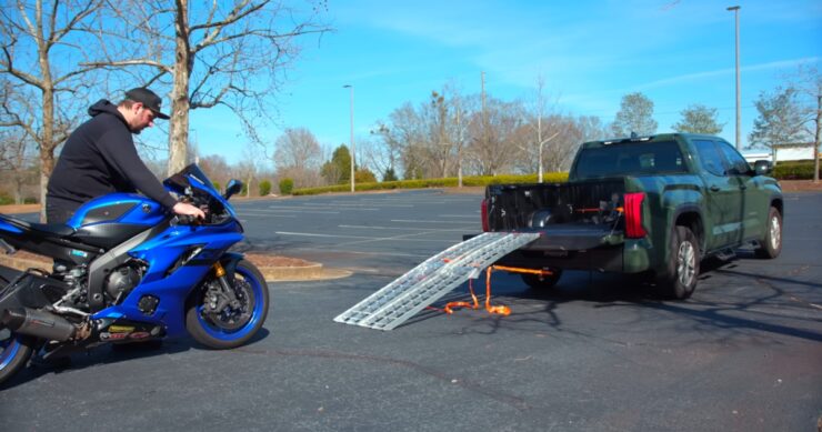 Rigs for Towing Motorcycles on Trucks - Master Motorcycle Transport ...